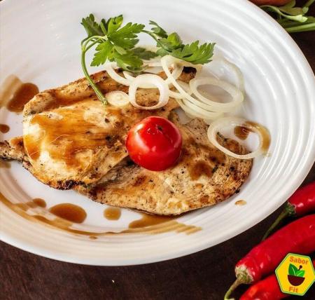 Modelo Fit - Filé de frango + 2 Acompanhamentos - Meu catálogo fácil!